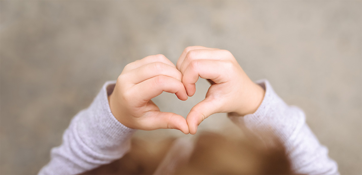 V objemu poslanstva ljubezni - Hiška srčnih dotikov